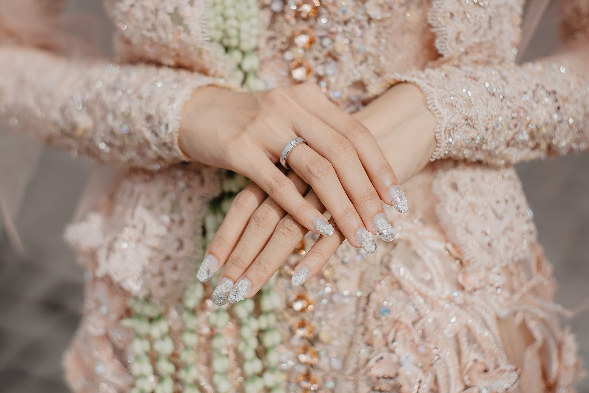 A Complete Guide for Finding Her Ring Size - The Event Chronicle